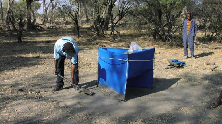 How to assemble a Botswana-made Epsilon trap | Tsetse