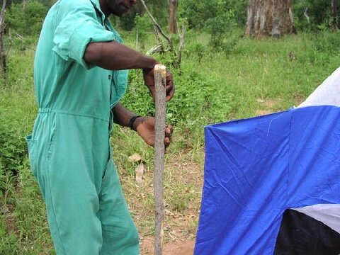 How to assemble an Nzi trap | Tsetse